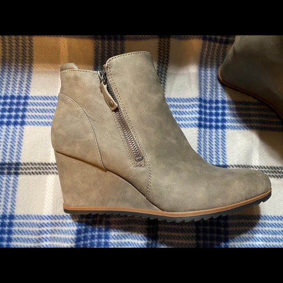 Naturalizer | Shoes | Nib Womens Wedge Heel Ankle Boot Gray | Poshmark